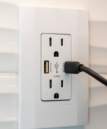 Simple Outlet with Screwless Cover – Deako